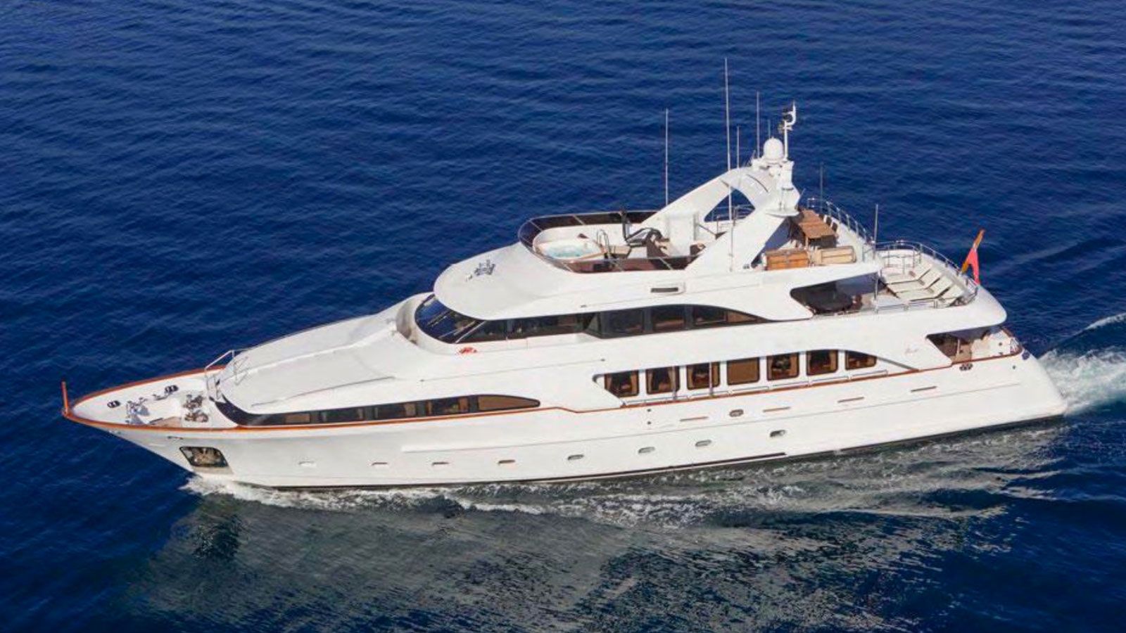 35m Benetti Classic Accama for sale